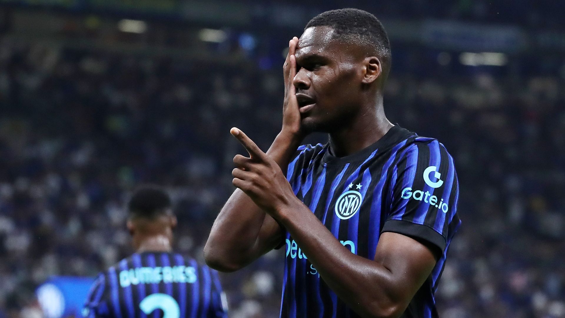 Bonny: "L'Inter nel destino. Chivu? Competitivo, ma è un gran burlone ...