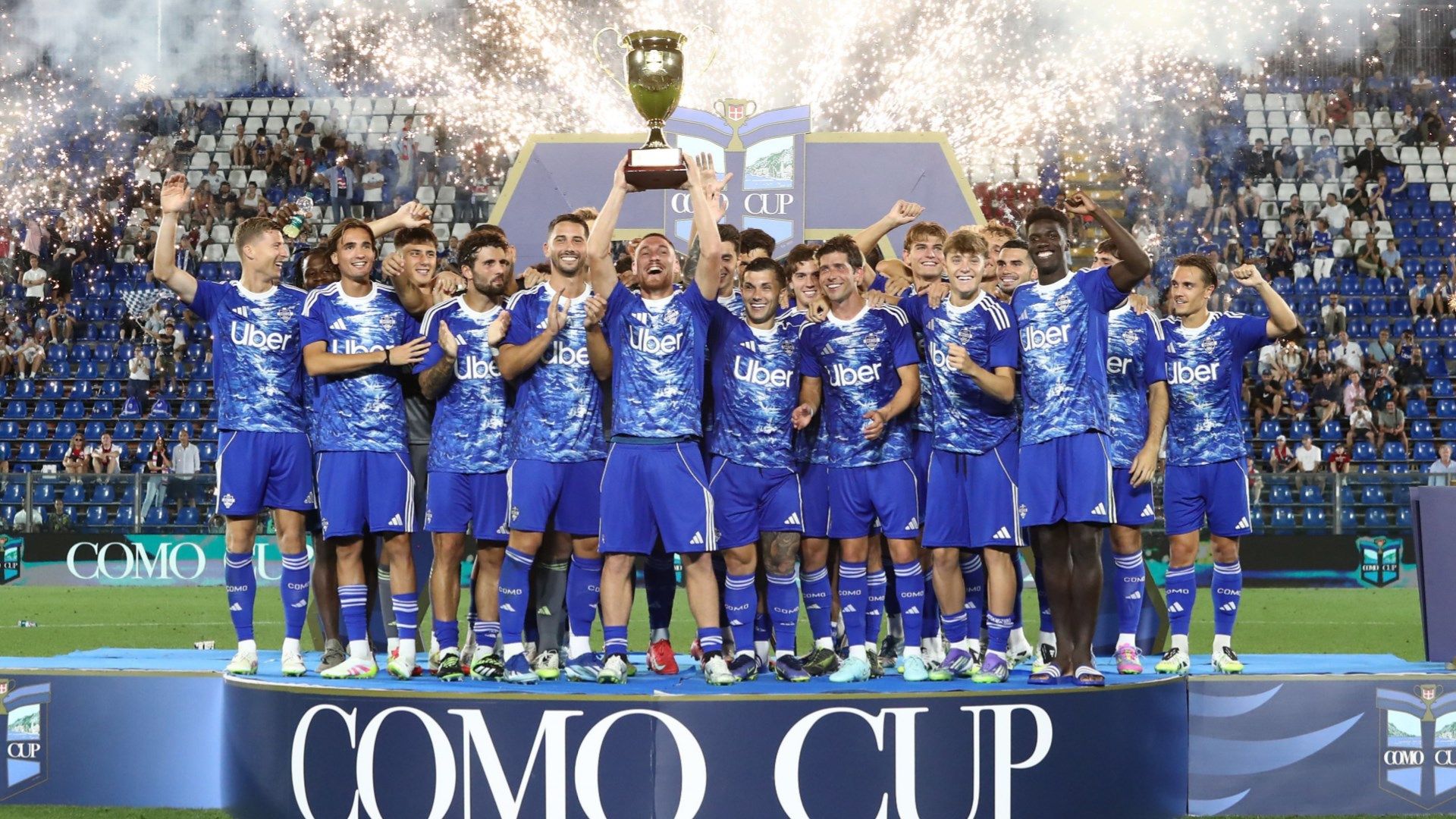 Il Como vince in scioltezza la Como Cup: 3-0 all'Ajax in finale, a ...