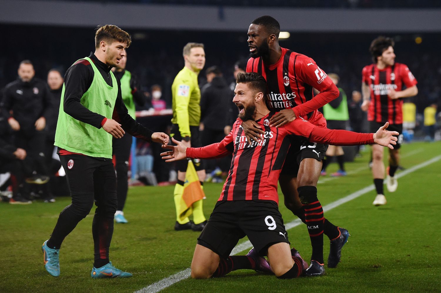 Il Milan sbanca il Maradona: 1-0 a Napoli grazie a Giroud, Pioli torna ...