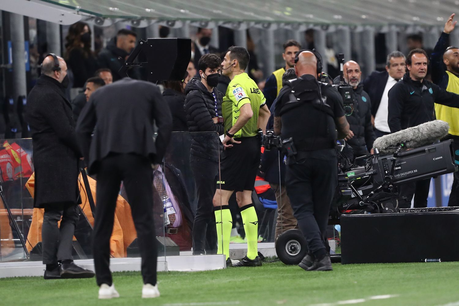 Inter-Milan, rivivi la MOVIOLA: gol annullato a Bennacer per fuorigioco ...