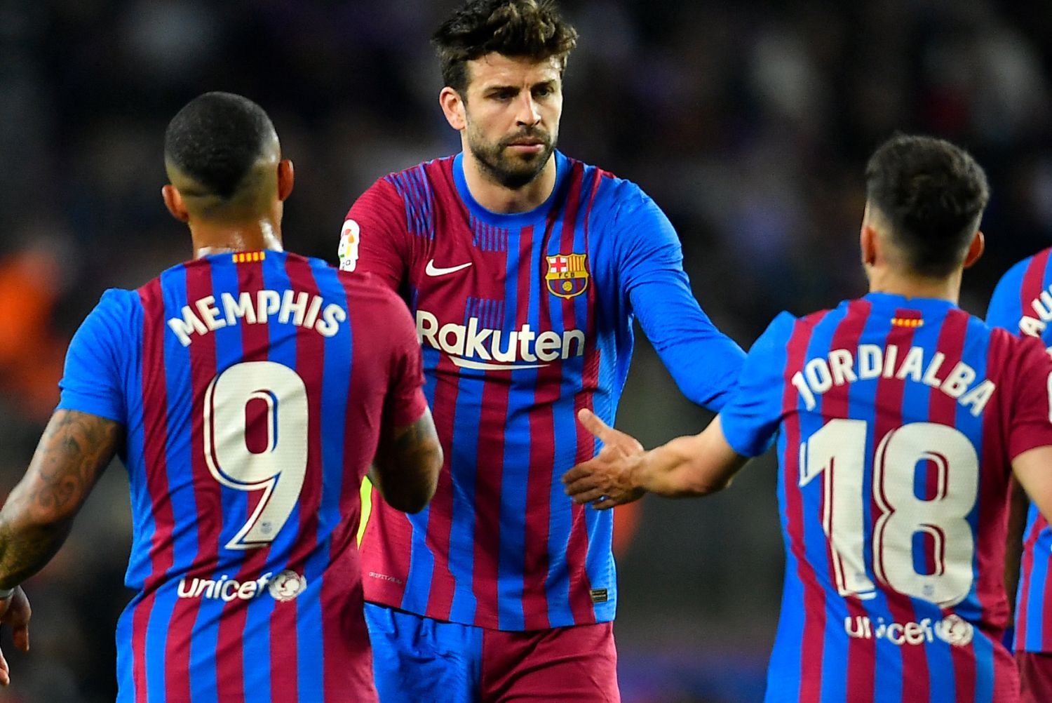 Barcellona, Piqué si ritira: 'Sabato la mia ultima al Camp Nou' VIDEO ...