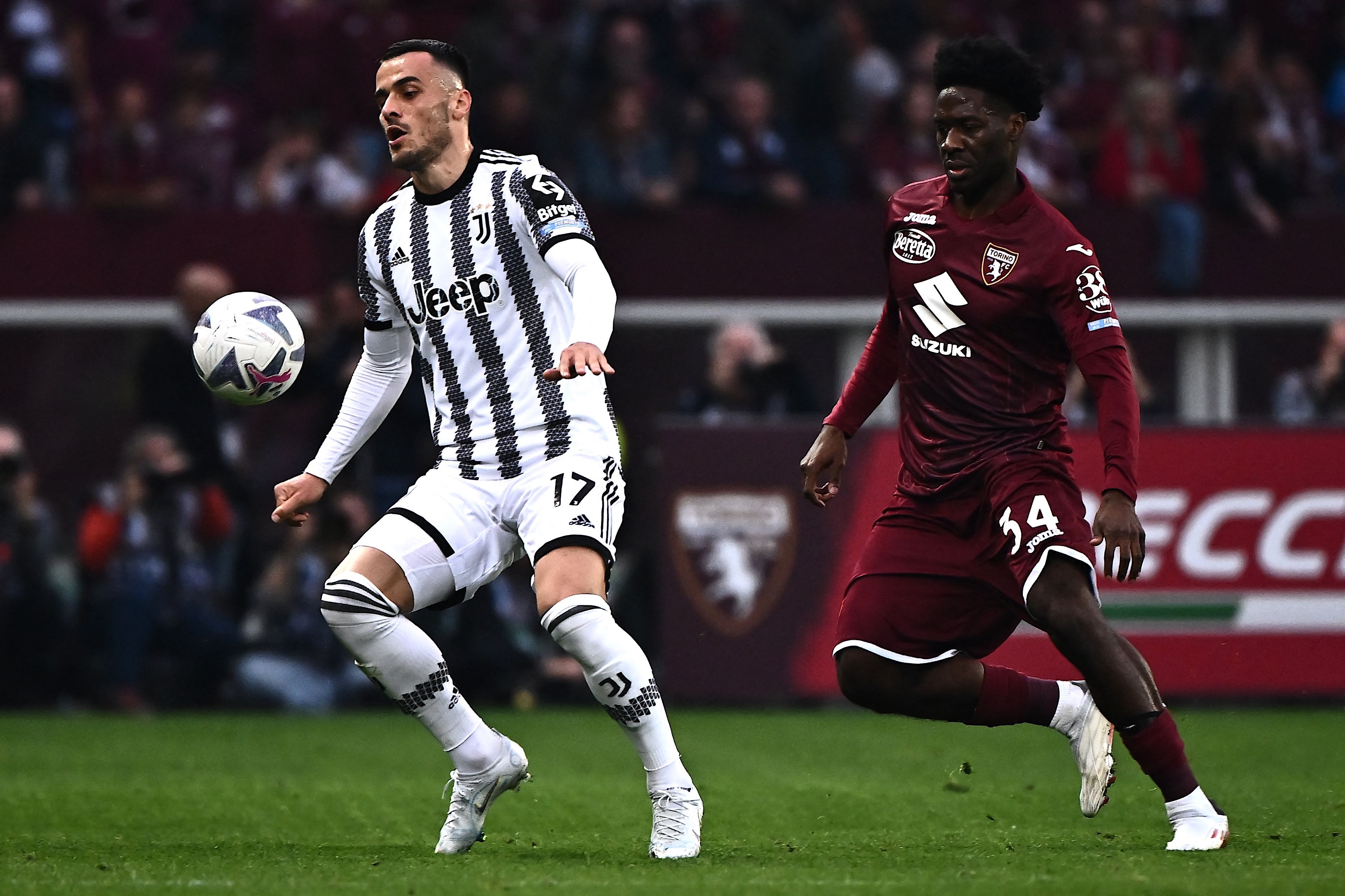Rivelazione su Kostic: 'Juve preferita a una ricca offerta' | Calciomercato