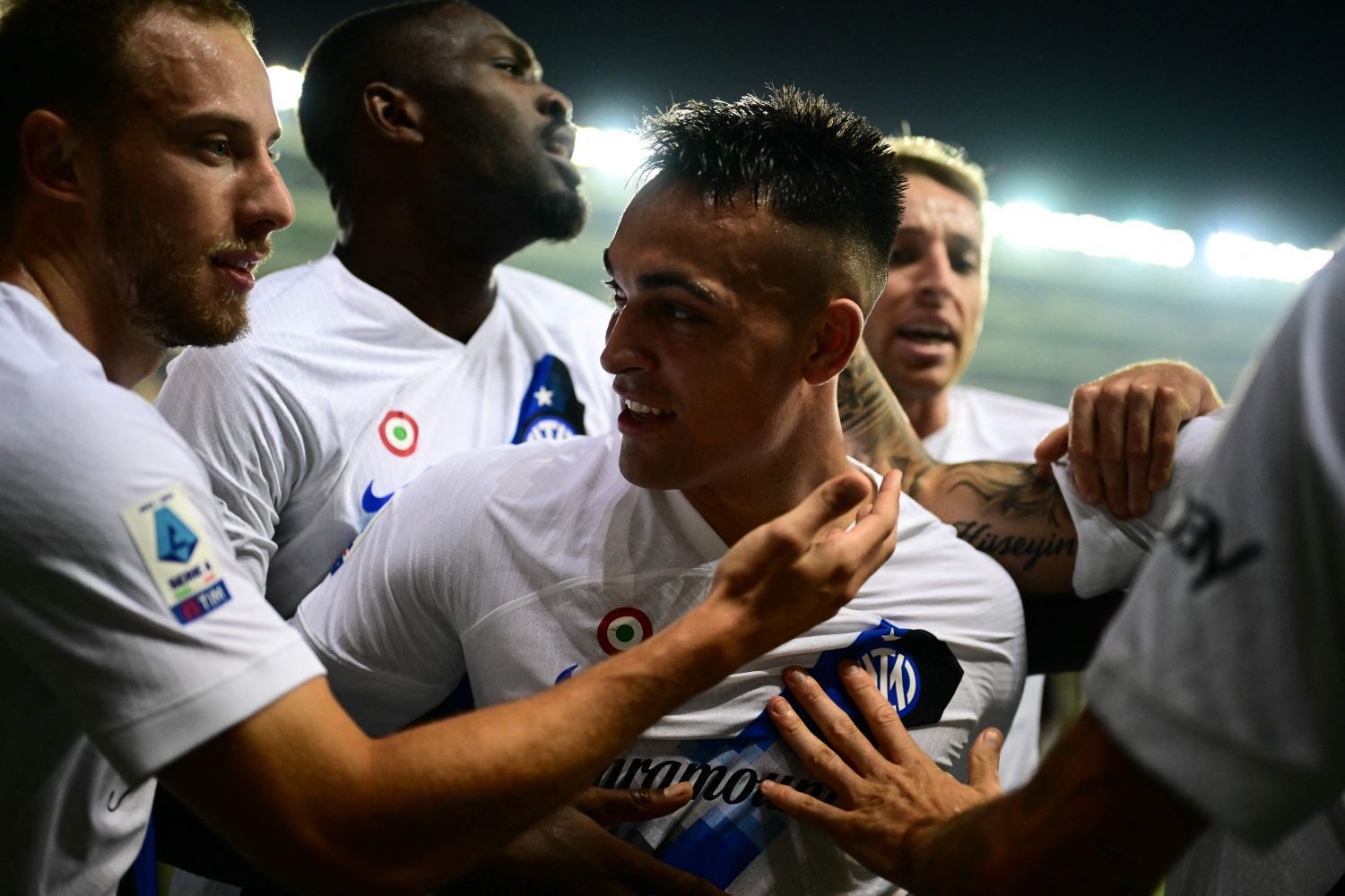 Napoli-Inter, Mazzarri sceglie il terzino sinistro e Bastoni ancora out ...