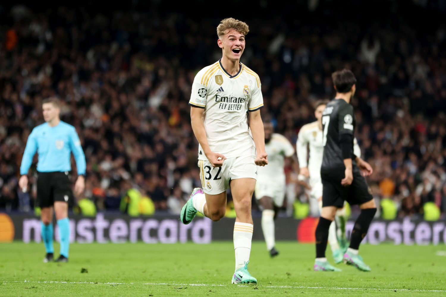 Como, ufficiale il colpo Nico Paz: arriva dal Real Madrid, dettagli e ...