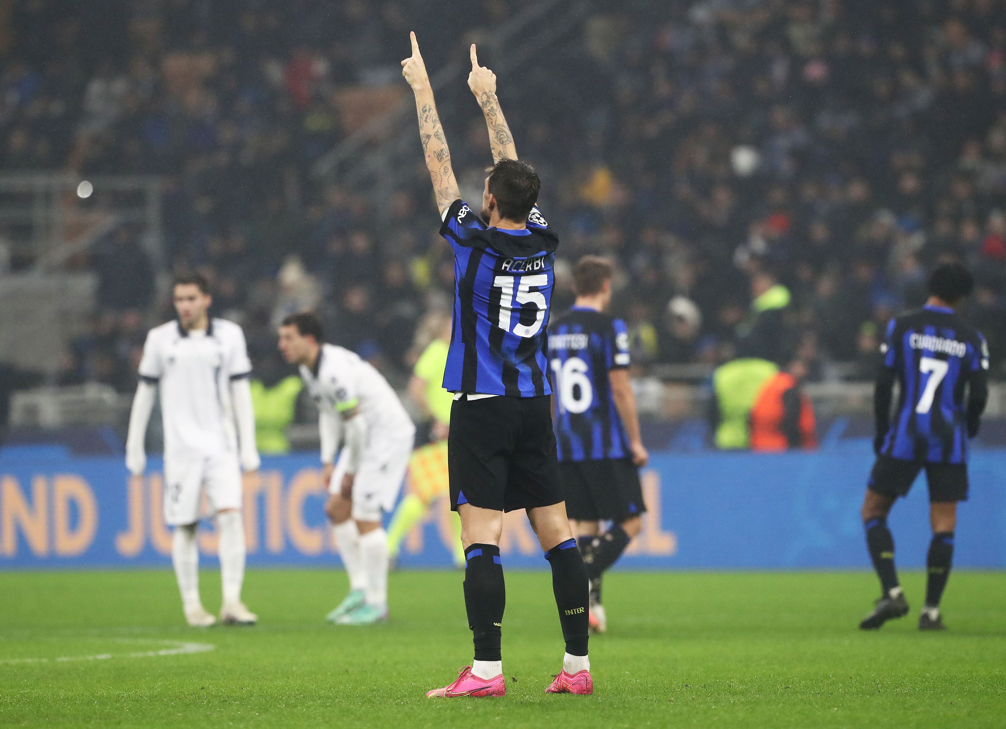 I migliori difensori centrali del 2023 per il CIES: Acerbi in TOP 10 ...