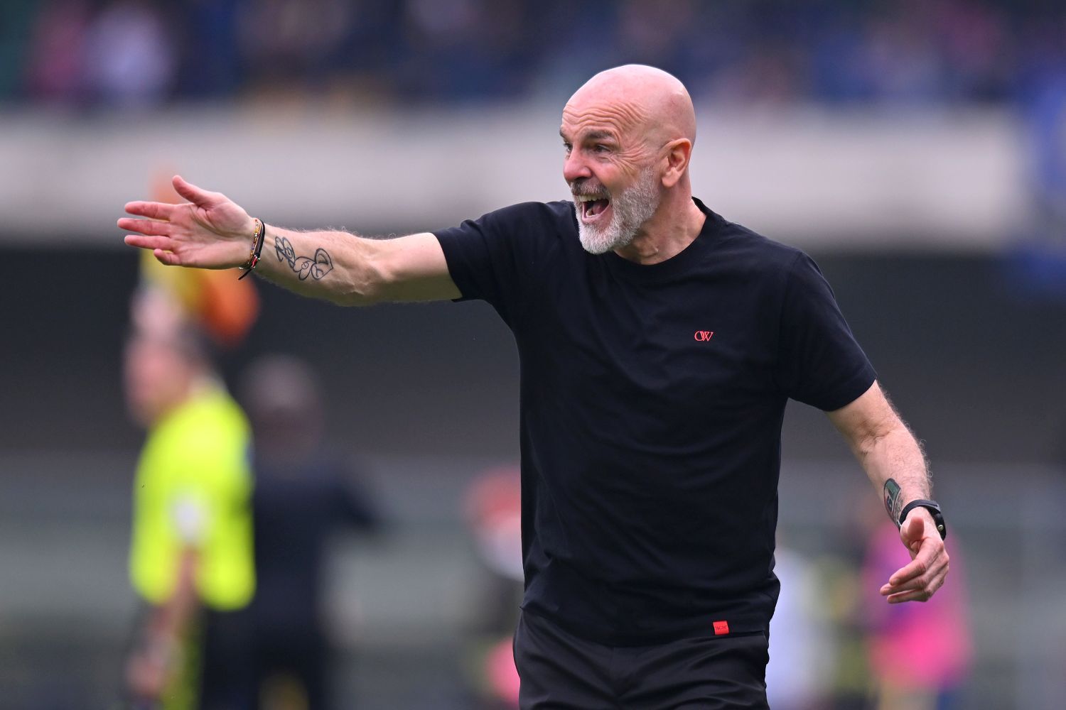 Pioli 'striglia' Baroni: 'Il giallo a Theo Hernandez non va bene ...