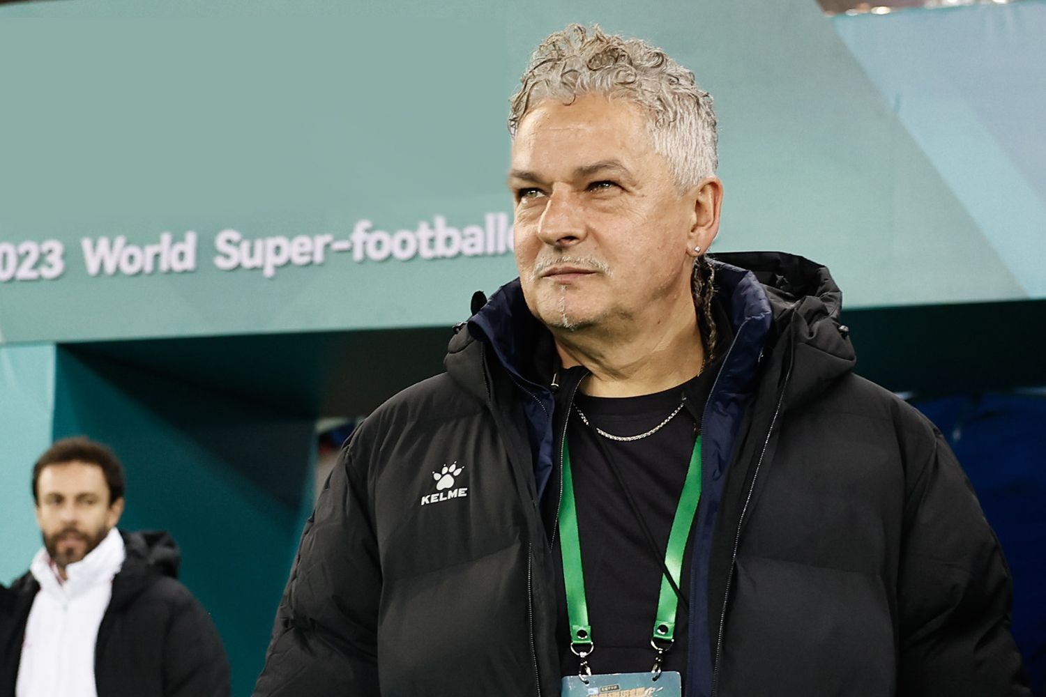 Roberto Baggio regala la maglia a Messi; il ringraziamento dell ...