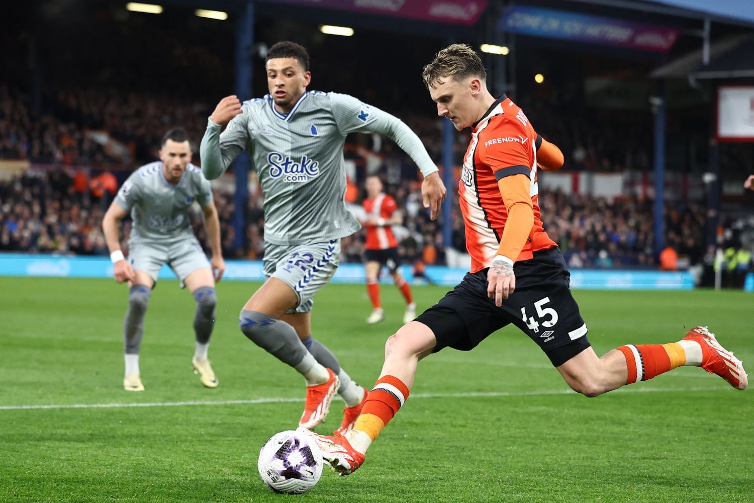 Premier League, Luton-Everton 1-1: gli Hatters mettono pressione allo ...