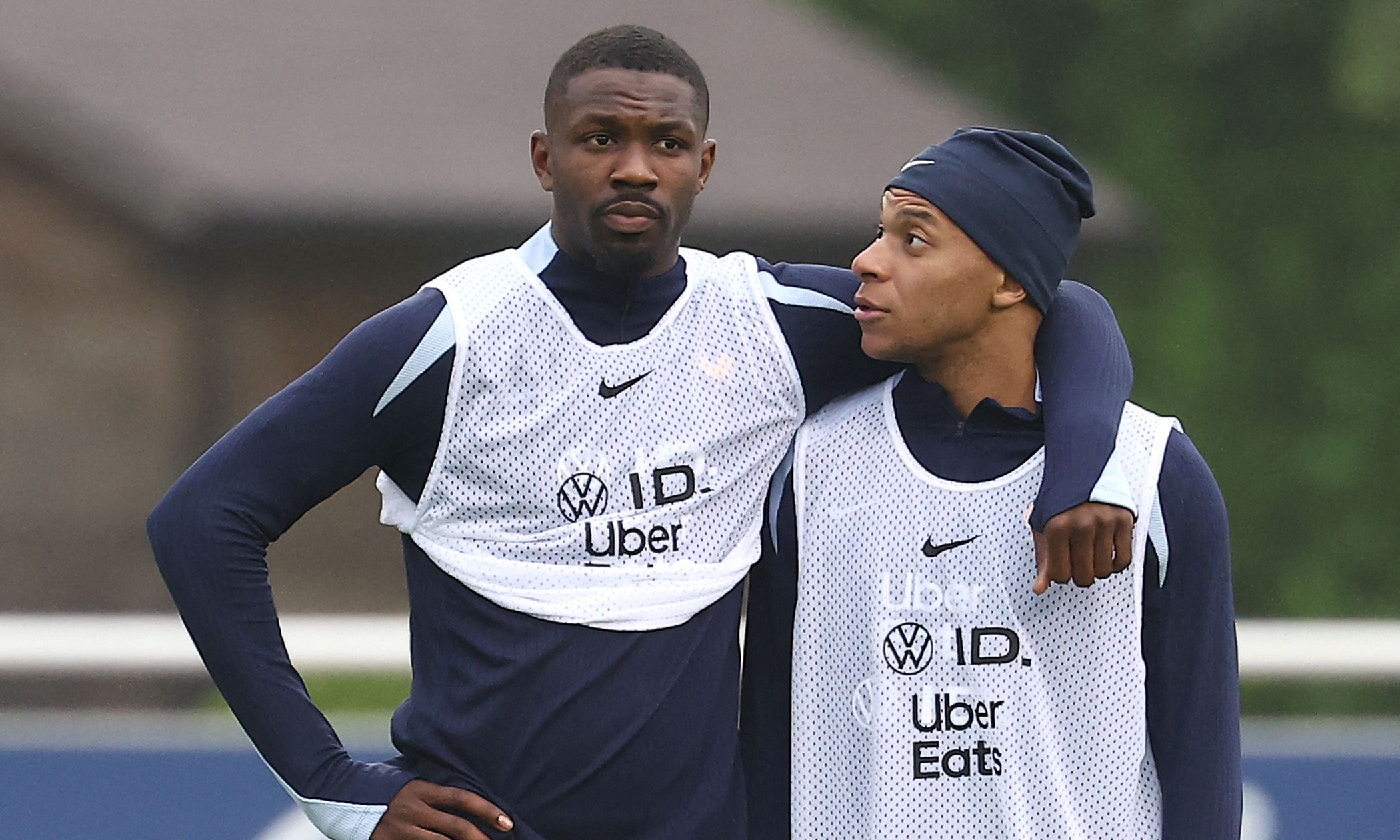 Thuram scherza: "Io più bello di Mbappé, almeno non somiglio a una ...