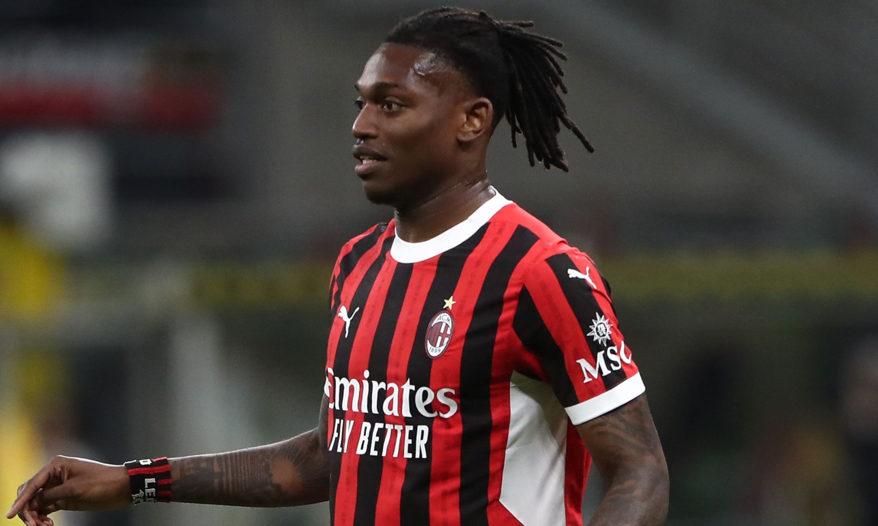 Milan, tutti gli stipendi 2024/25: Leao al top, seguono due nuovi ...