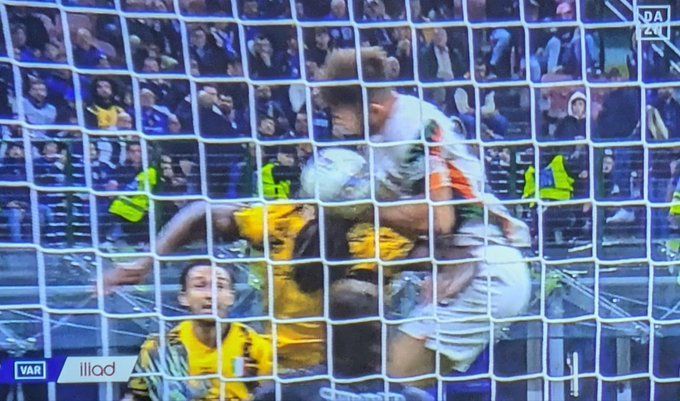 Goal annullato in Inter-Venezia, Biasin a Zazzaroni: 'Smentisci il tuo ...