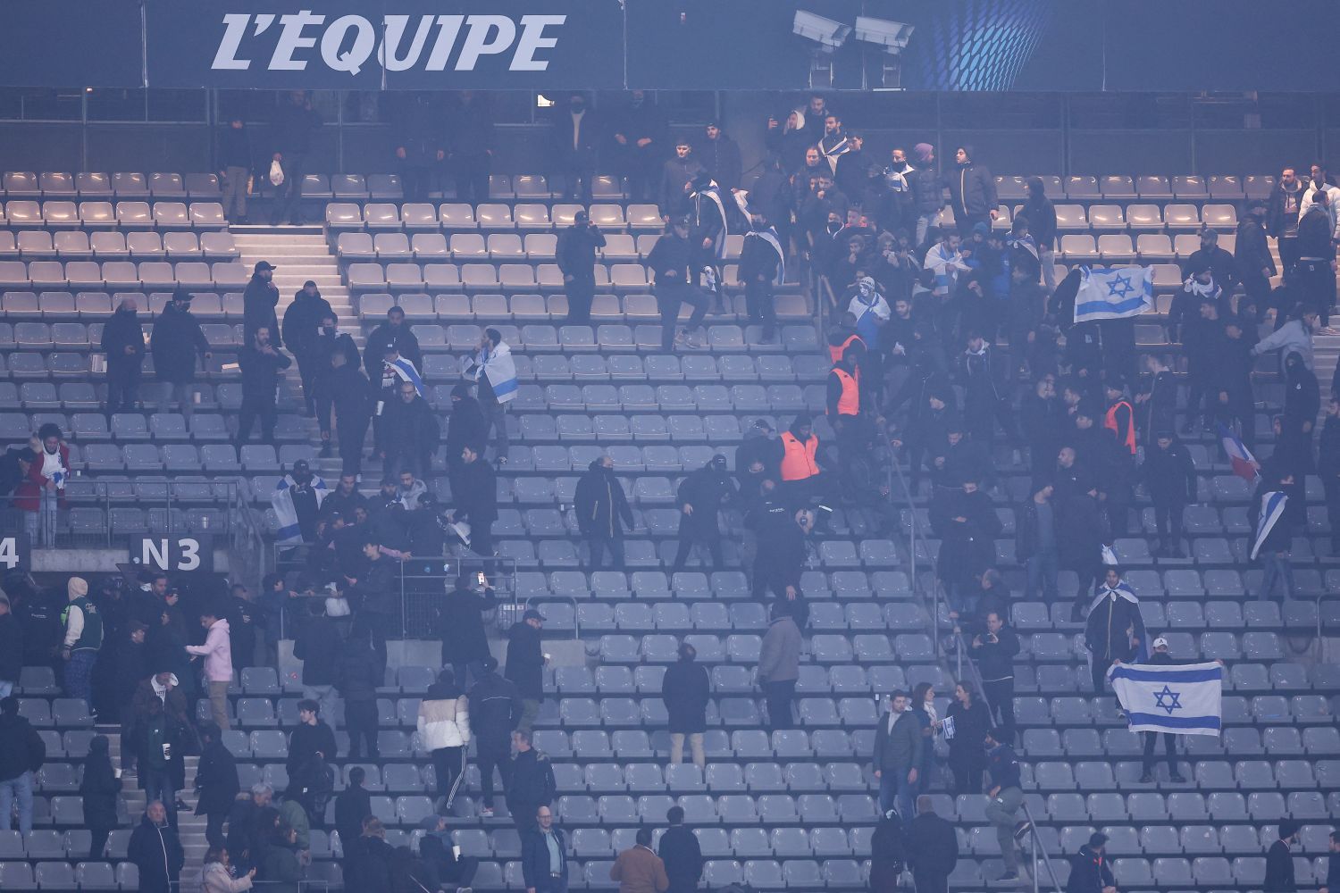 Francia-Israele, disordini e risse sugli spalti di uno Stade de France ...