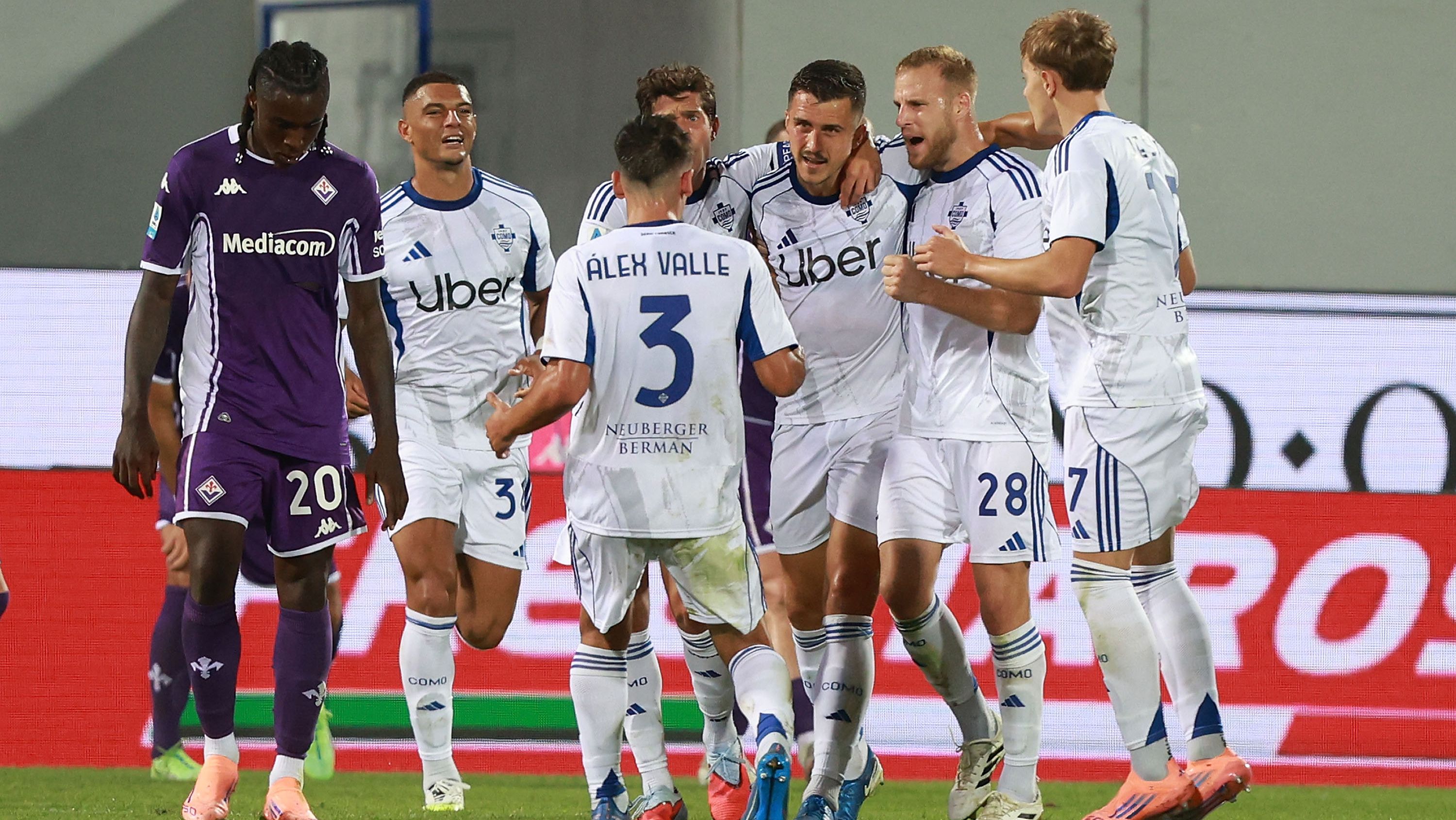 La Fiorentina affonda: 1-2 del Como, decisivo Addai al 94'. Fischi dei ...