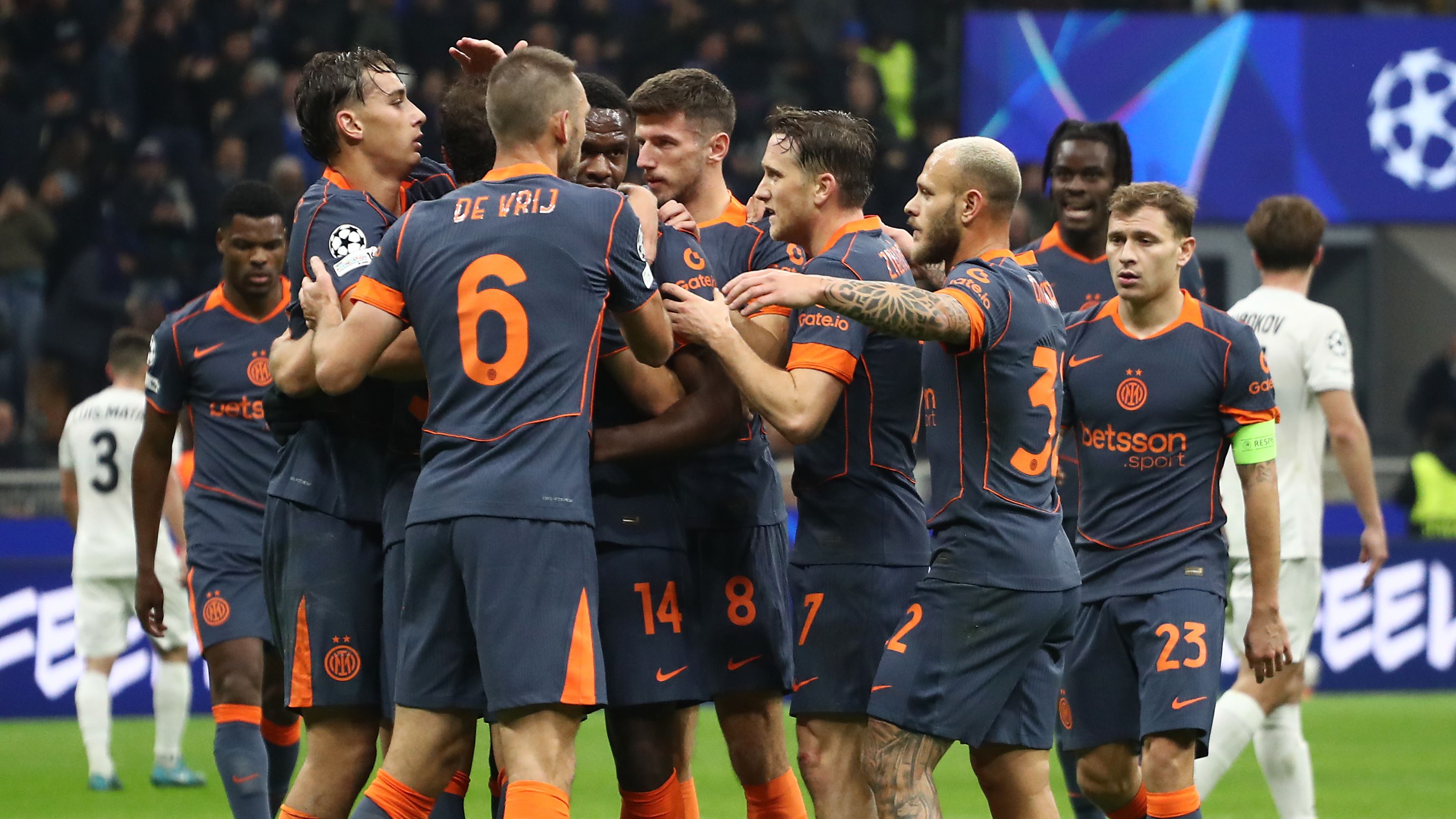 L'Inter fatica, ma batte anche il Kairat Almaty: 2-1, Chivu a punteggio ...