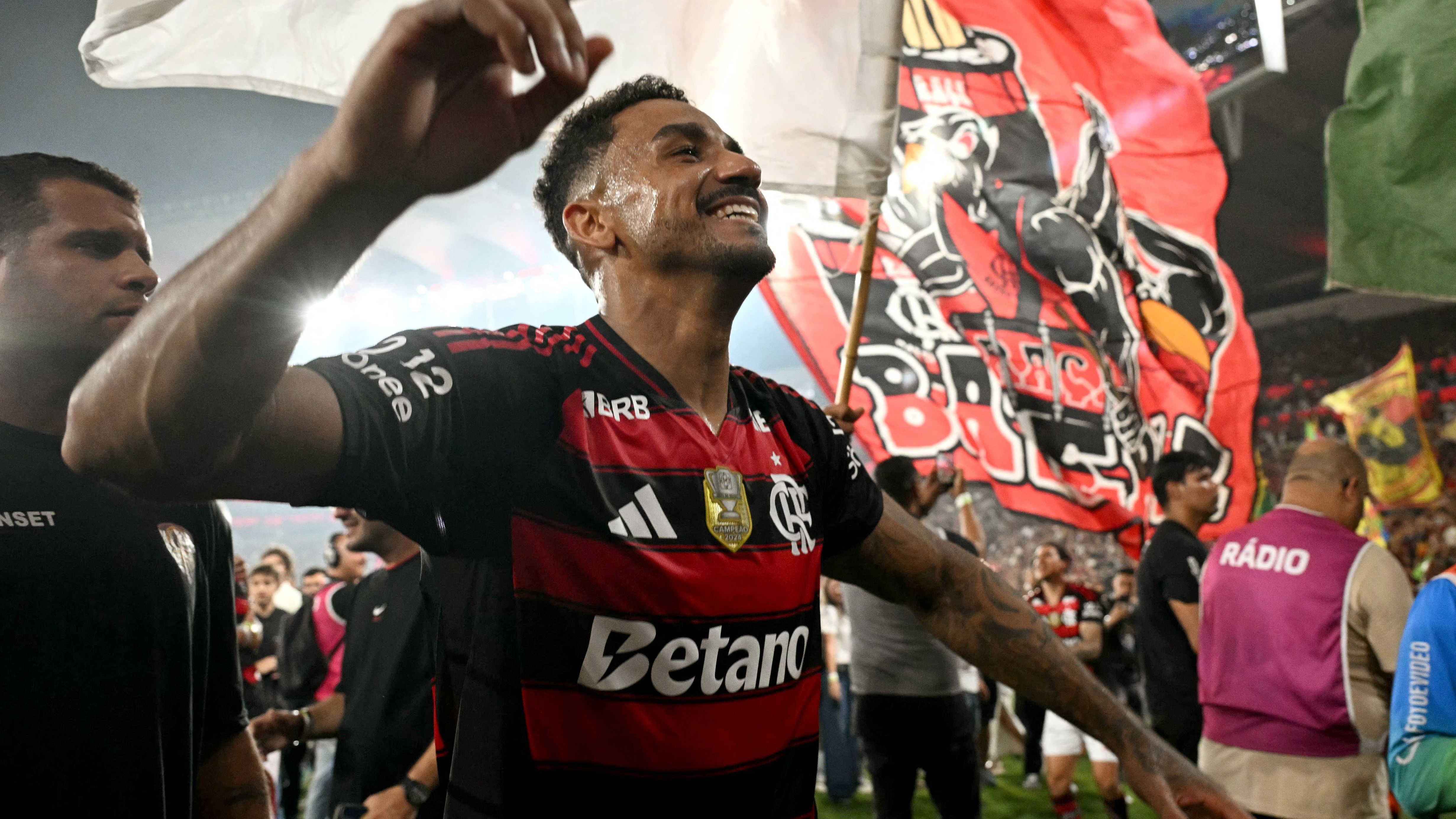 Il Flamengo di Danilo e Alex Sandro vince anche il campionato dopo la ...