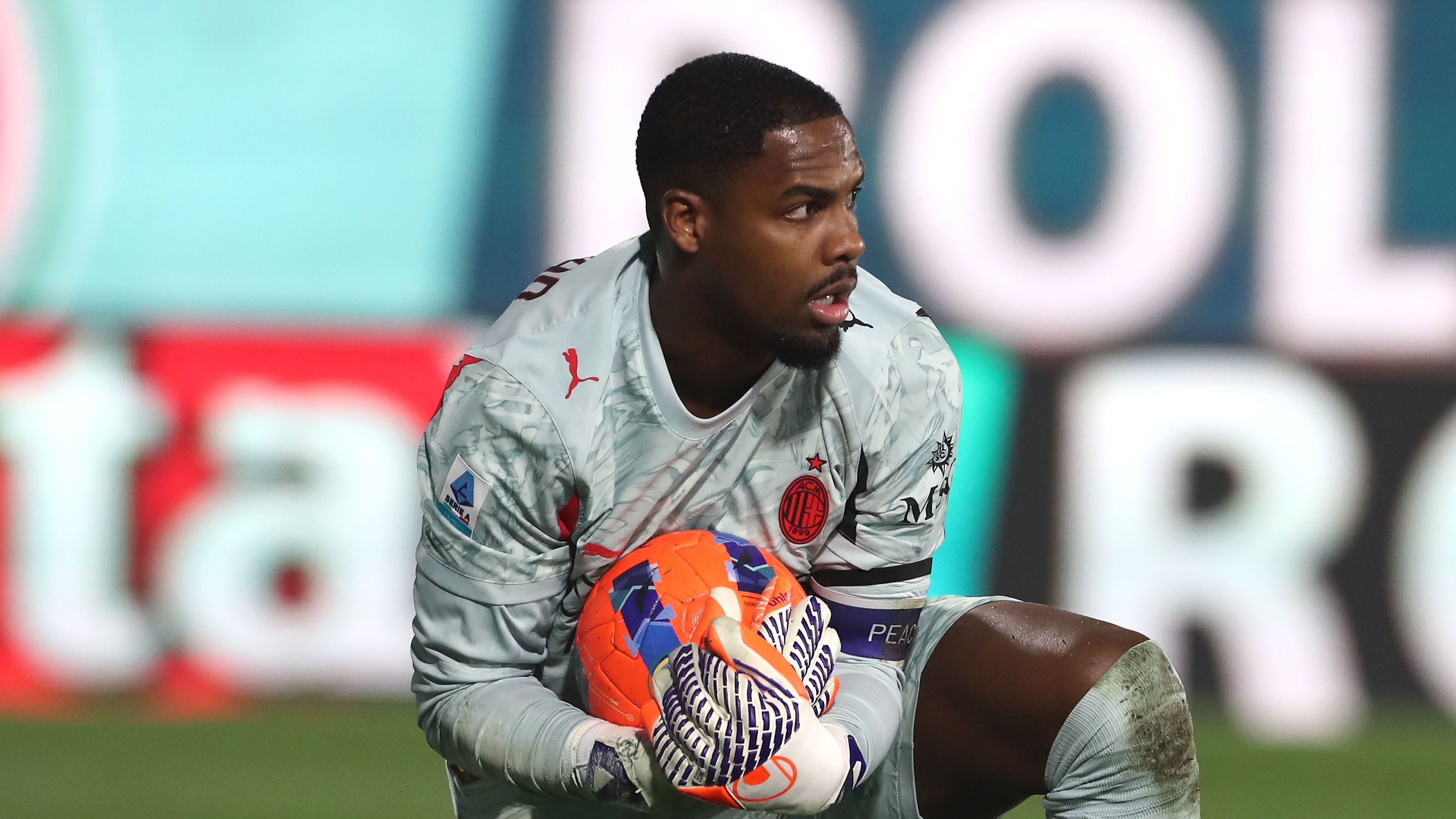 Allegri su Maignan: "Ci sono giocatori da 100 milioni e da 1 milione ...