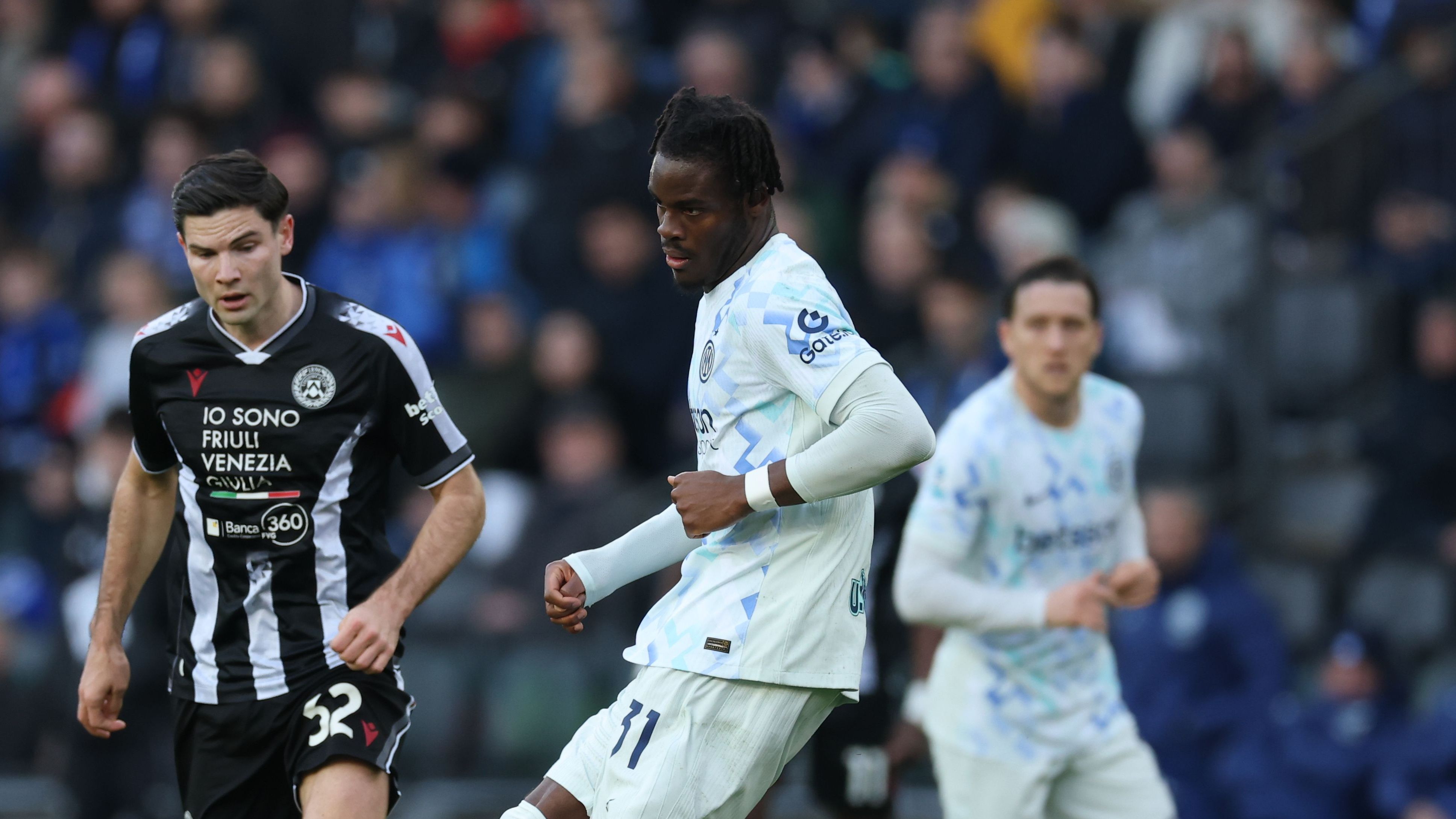 Inter, Bisseck scherza: "Io a centrocampo come Akanji? Magari ...