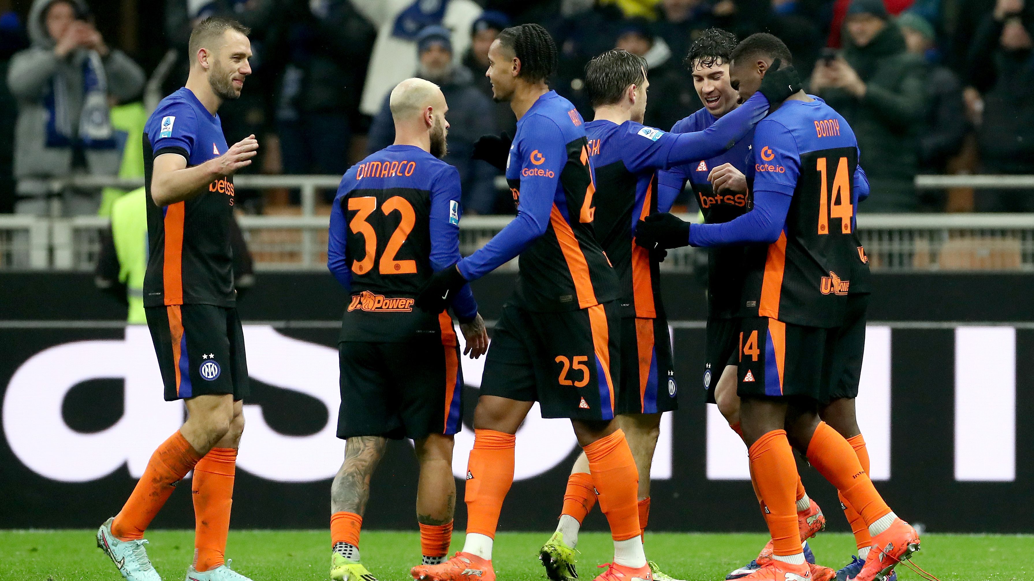 L'Inter soffre ma poi dilaga: 6-2 al Pisa, festival del goal. Chivu a ...