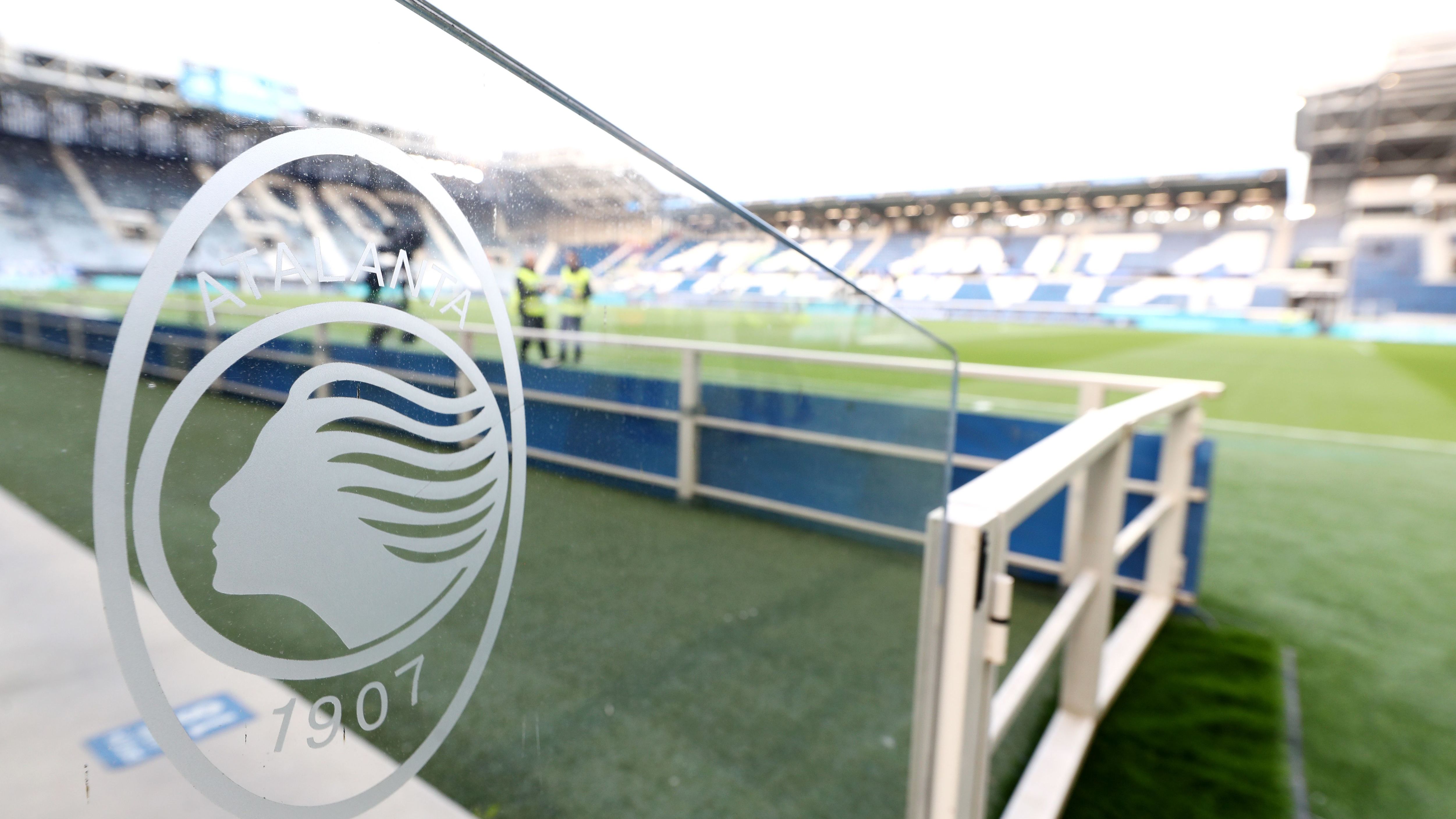 L'Atalanta ha cambiato logo: solo la Dea nerazzurra e nessuna scritta ...